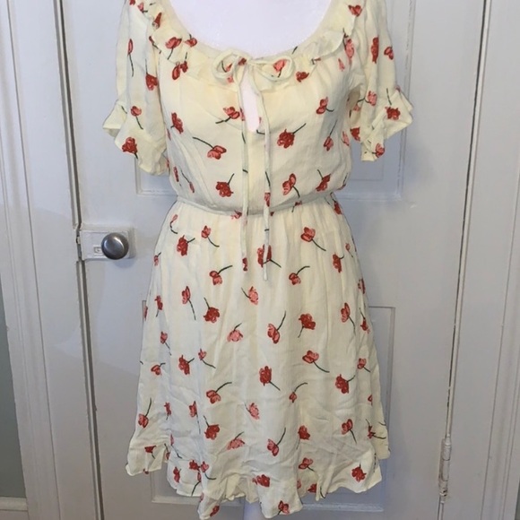 Gilli | Dresses | Gilli Off Shoulder Floral Midi Dress With Ruffled ...